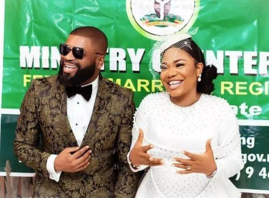 Popular Gospel Singer, Mercy Chinwo, And Husband Gets Married
